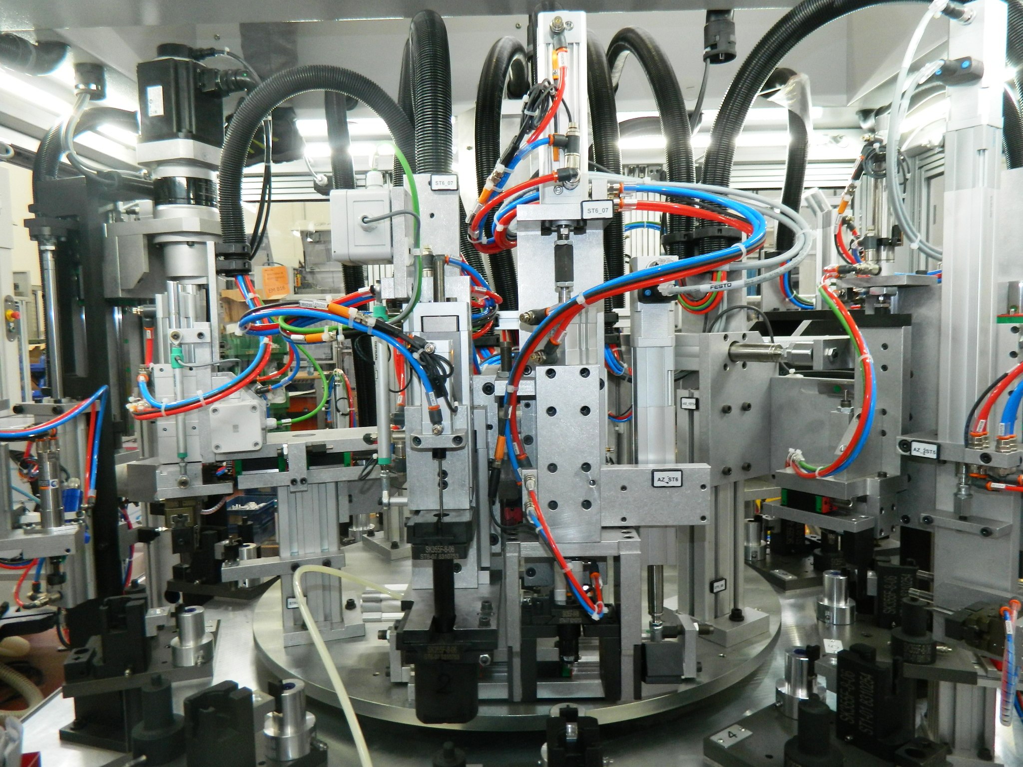 Automazione Industriale, Realizzazione Macchine Speciali con Tavole ...