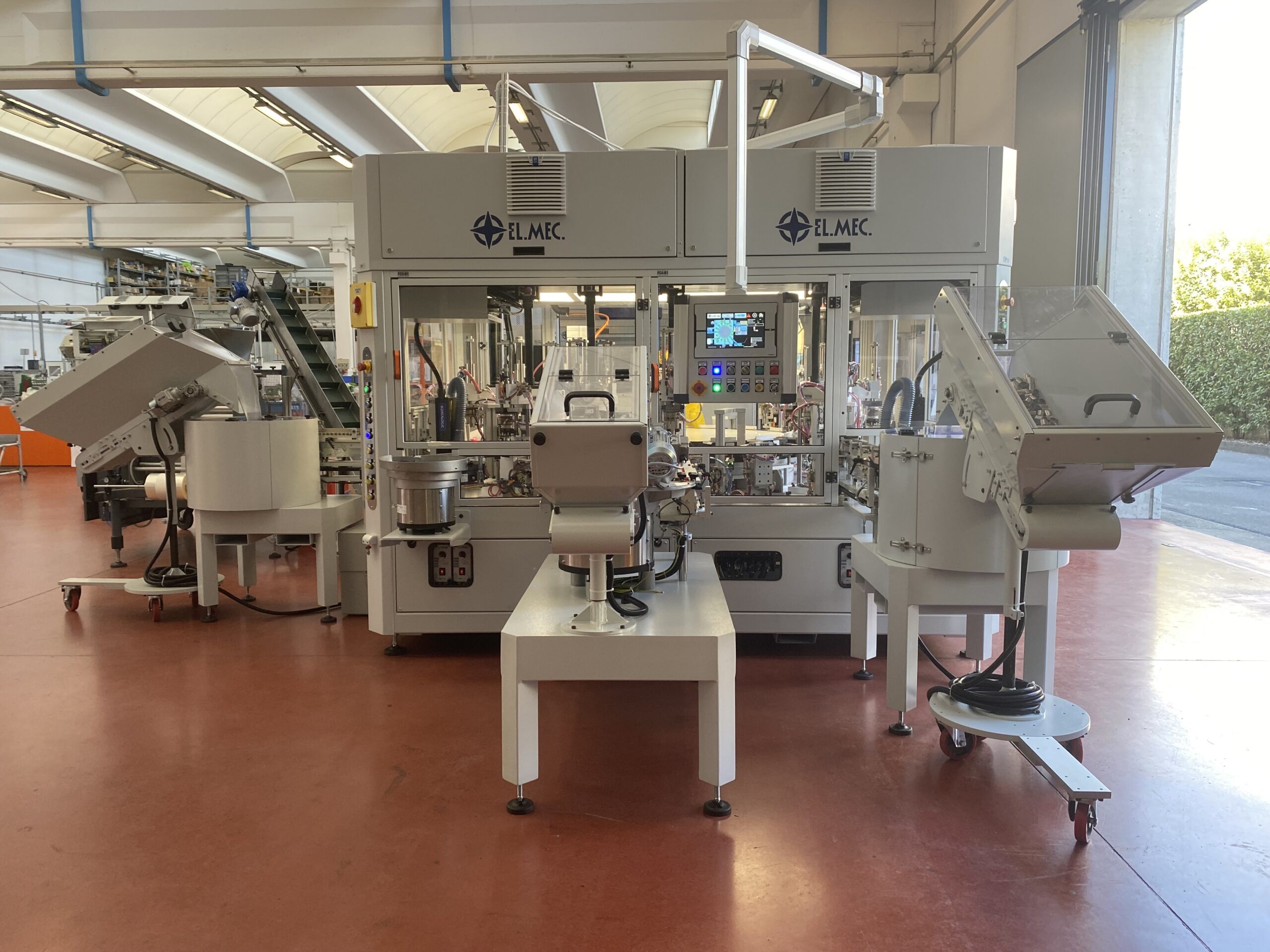 Fittings assembly machine